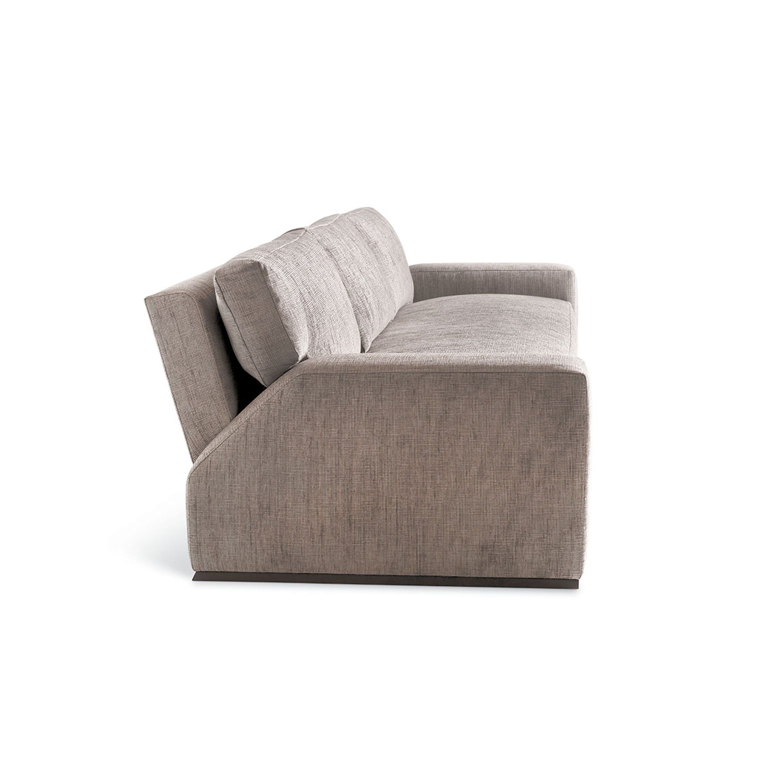 Matteo Sofa – Bonham Gallery